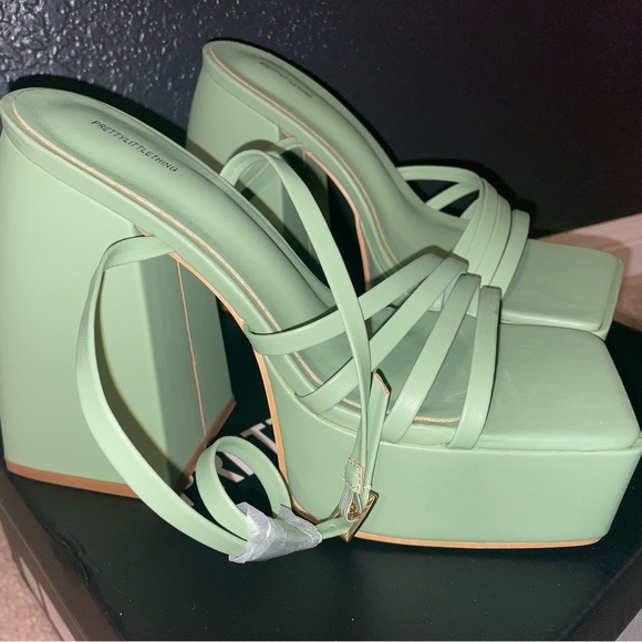 PrettyLittleThing | Shoes | Prettylittlething Green Platform Heels ...
